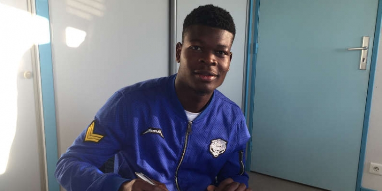 Football: le béninois David Kiki signe pour 2 ans en 1ère division ...