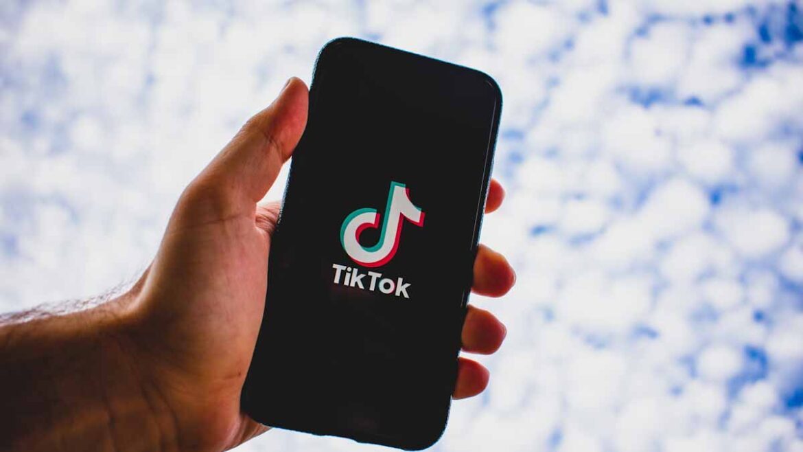 Sénégal : « Weundelou Weundelou », TikTok rend viral un refrain 30 ans ...